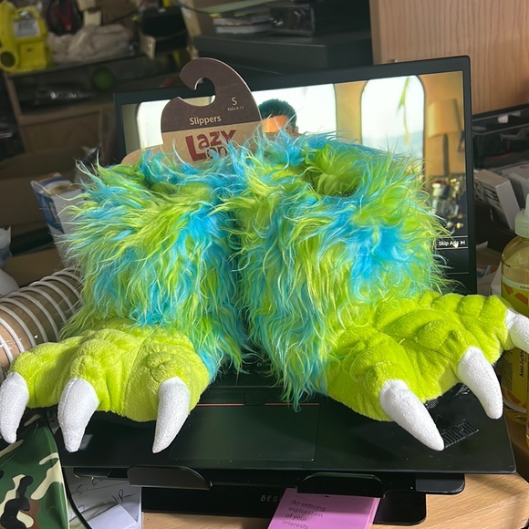 Lazy One | Shoes | Nwt Kids Green Monster Claw Slippers Animal Paw ...